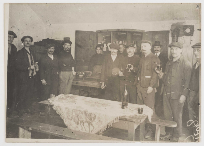 Fort la Croix ou Surville. Vue cantine